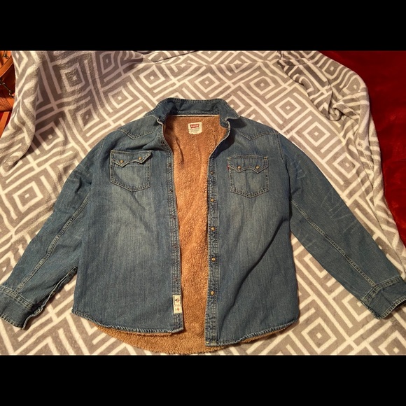 Levi's | Jackets & Coats | Mens Levi Jean Jacket With Fuzzy Inside Size ...
